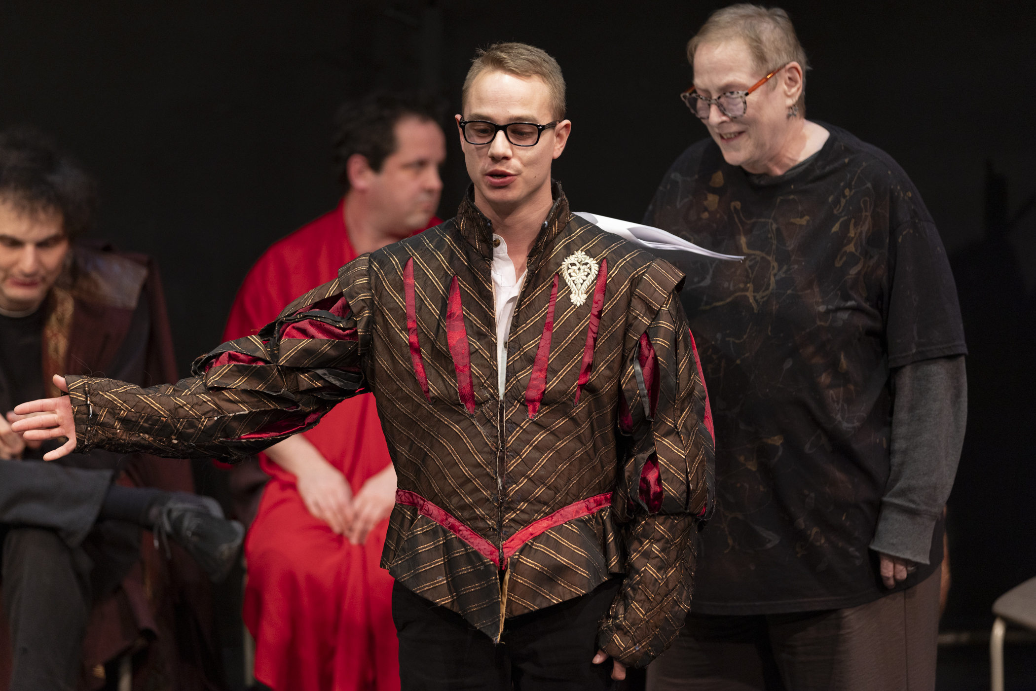 Cata | Feeding in Diane Roman